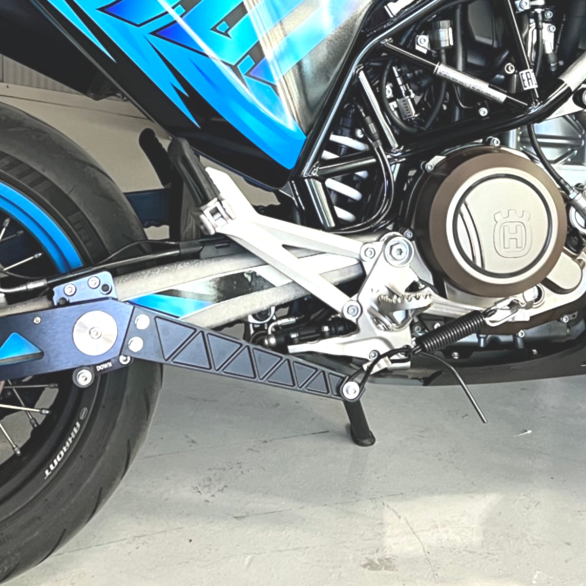 ABS Wheelie Bar | the best motorcycle wheelie trainer machine | SB MOTO