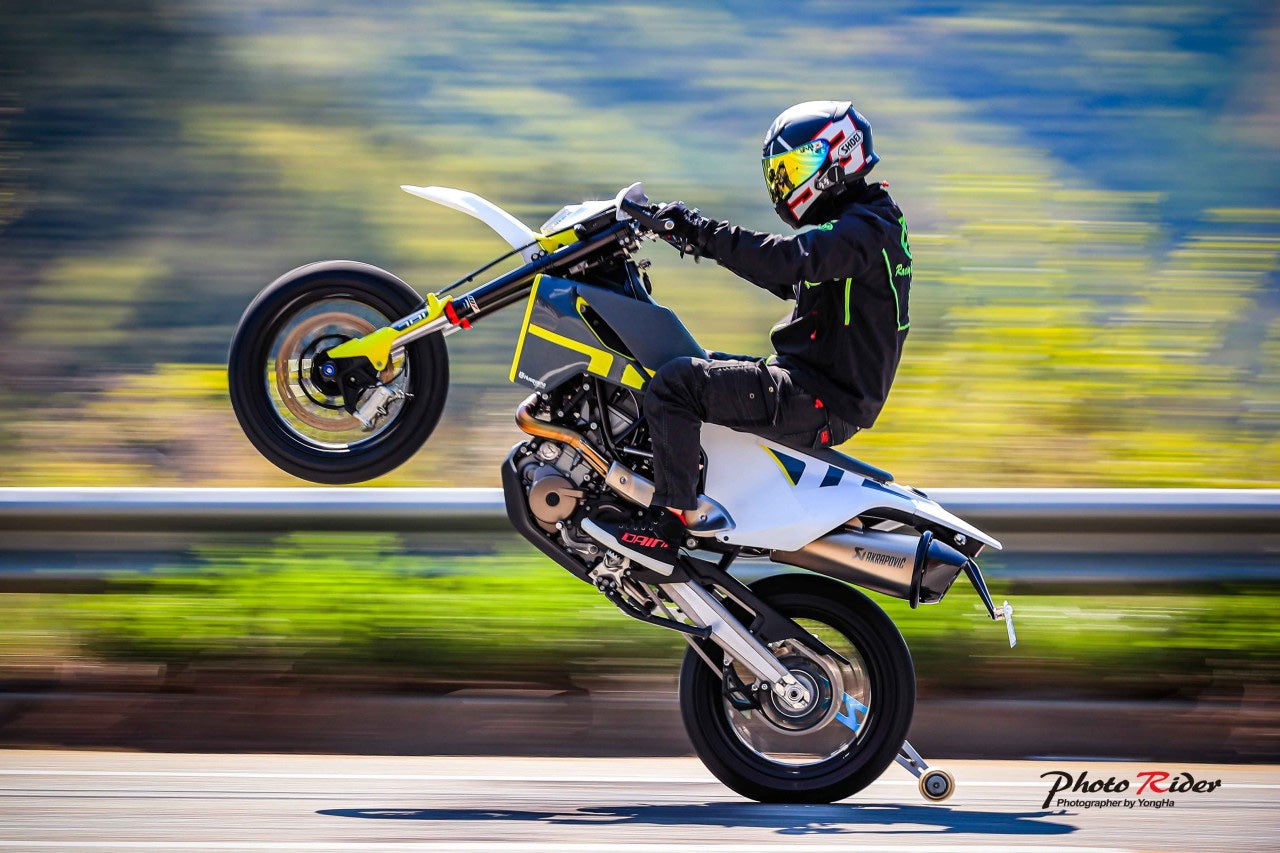 SB MOTO | ABS Wheelie Bar- Motorcycle Wheelie Trainer Machine Maker